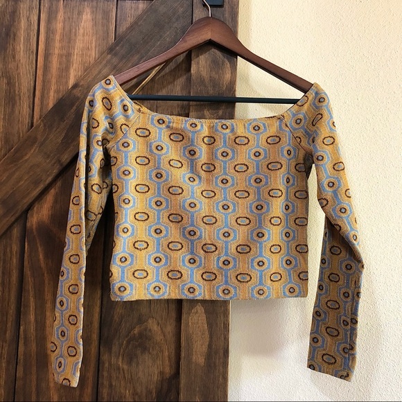 Zara | Tops | Zara Geometric Pattern Long Sleeve Slightly Cropped Top ...